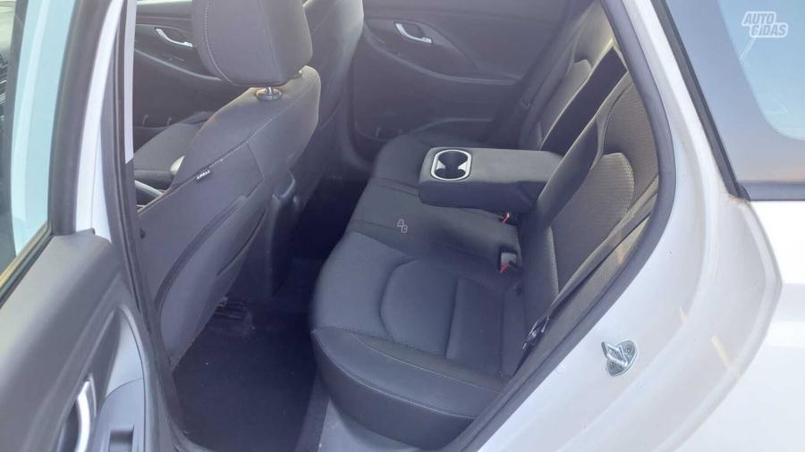 Белый Хендай i30 2018 в Каунас, объемом двигателя 1.40 л и пробегом 173 тыс. км за 7150 €, фото 13 на AUTOMOTO.COM.LV