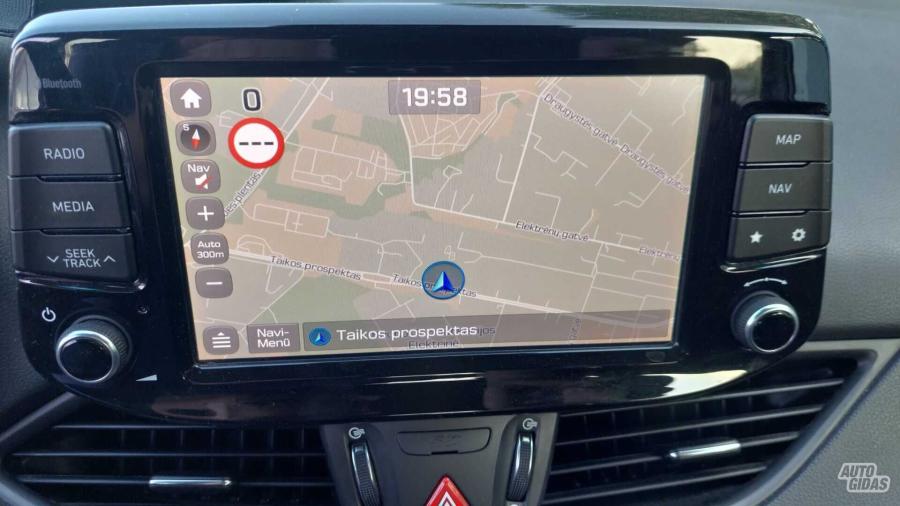 Белый Хендай i30 2018 в Каунас, объемом двигателя 1.40 л и пробегом 173 тыс. км за 7150 €, фото 19 на AUTOMOTO.COM.LV