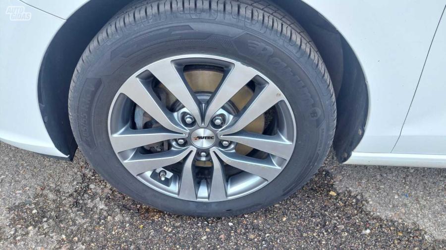 Белый Хендай i30 2018 в Каунас, объемом двигателя 1.40 л и пробегом 173 тыс. км за 7150 €, фото 22 на AUTOMOTO.COM.LV