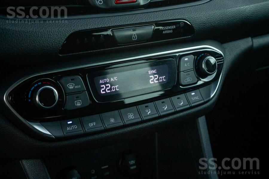 Balts Hyundai i30 2018 Jelgava, ar dzinēja tilpumu 1.60 L un nobraukumu 208 tūkst. km par 6990 €, foto 17 vietnē AUTOMOTO.COM.LV