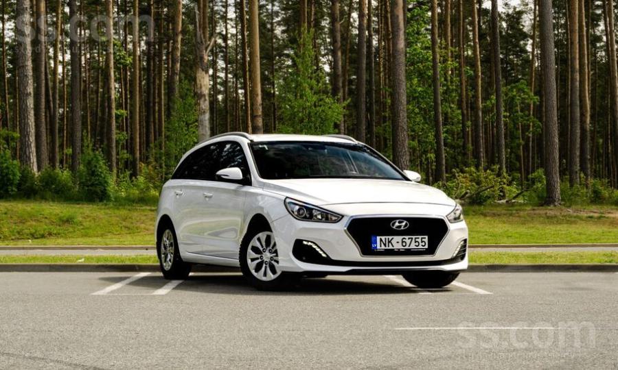 White Hyundai i30 2019 in Riga, with an engine capacity of 1.40 L and mileage of 130 thousand km for 9950 €, photo 2 on AUTOMOTO.COM.LV