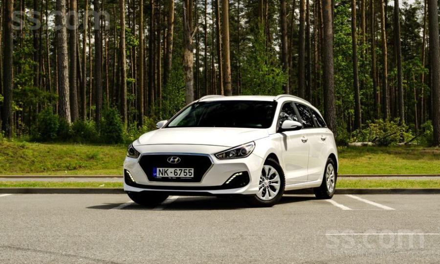 White Hyundai i30 2019 in Riga, with an engine capacity of 1.40 L and mileage of 130 thousand km for 9950 €, photo 4 on AUTOMOTO.COM.LV