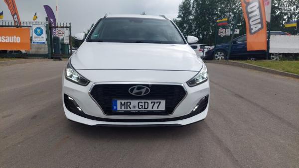 White Hyundai i30 2019 in Kaunas, with an engine capacity of 1.60 L and mileage of 209 thousand km for 8250 €, photo 4 on AUTOMOTO.COM.LV