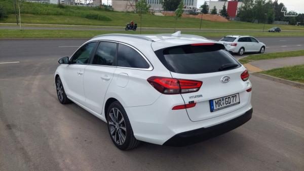 White Hyundai i30 2019 in Kaunas, with an engine capacity of 1.60 L and mileage of 209 thousand km for 8250 €, photo 7 on AUTOMOTO.COM.LV
