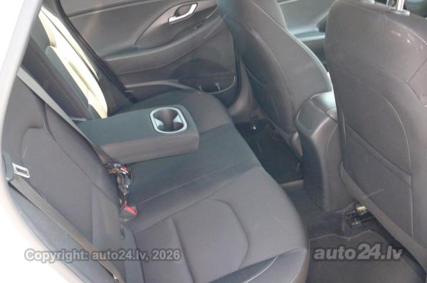 Белый Хендай i30 2019 в Йыхви, объемом двигателя 1.60 л и пробегом 220 тыс. км за 8700 €, фото 5 на AUTOMOTO.COM.LV