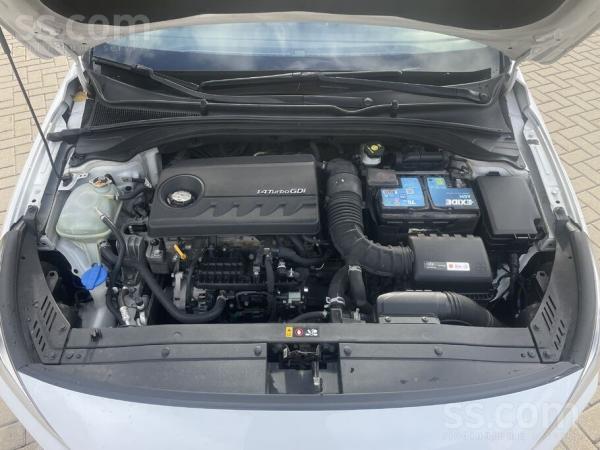 Hyundai i30 2019 Rīga vietnē Balts Hyundai i30 2019 Rīga, ar dzinēja tilpumu 1.40 L un nobraukumu 199 tūkst. km par 5650 €, foto 10 vietnē AUTOMOTO.COM.LV