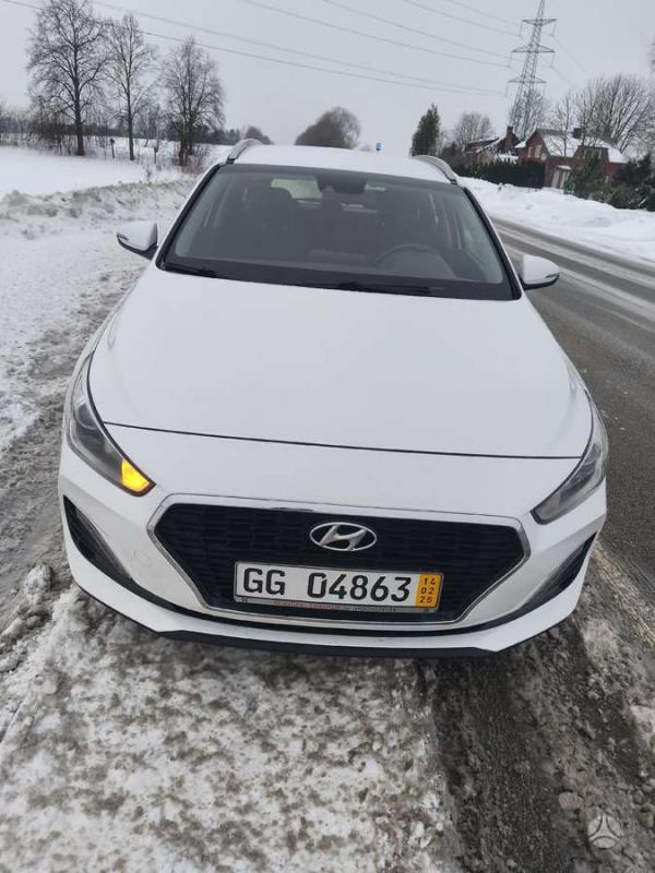 White Hyundai i30 2020 in Kretinga, with an engine capacity of 1.60 L and mileage of 174 thousand km for 8200 €, photo 2 on AUTOMOTO.COM.LV