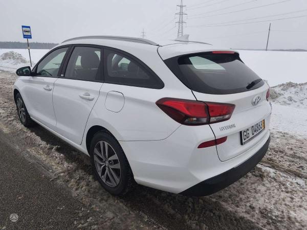 White Hyundai i30 2020 in Kretinga, with an engine capacity of 1.60 L and mileage of 174 thousand km for 8200 €, photo 4 on AUTOMOTO.COM.LV