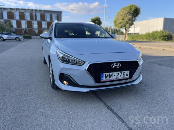 Белый Хендай i30 2020 в Рига, объемом двигателя 1.40 л и пробегом 90 тыс. км за 9300 €, фото 3 на AUTOMOTO.COM.LV
