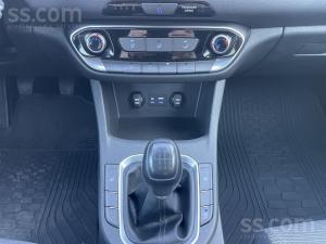 Balts Hyundai i30 2020 Rīga, ar dzinēja tilpumu 1.40 L un nobraukumu 90 tūkst. km par 9300 €, foto 9 vietnē AUTOMOTO.COM.LV