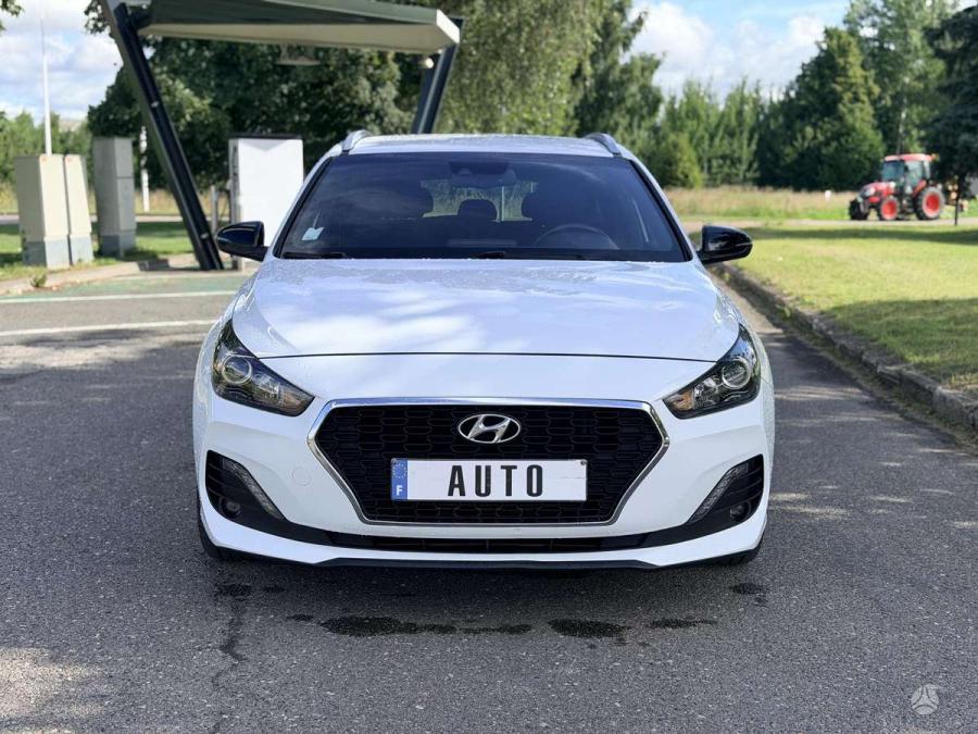 Белый Хендай i30 2020 в Таураге, объемом двигателя 1.60 л и пробегом 147 тыс. км за 7999 €, фото 3 на AUTOMOTO.COM.LV