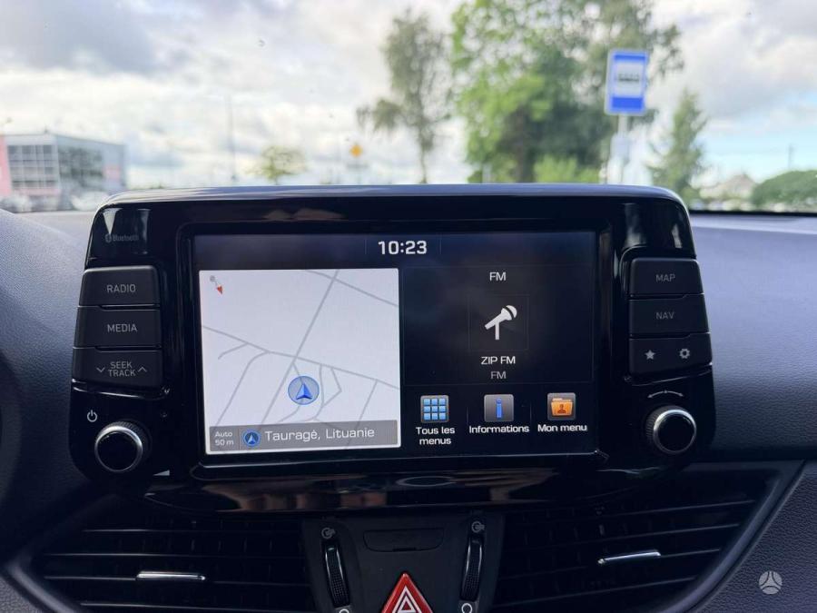 Белый Хендай i30 2020 в Таураге, объемом двигателя 1.60 л и пробегом 147 тыс. км за 7999 €, фото 20 на AUTOMOTO.COM.LV