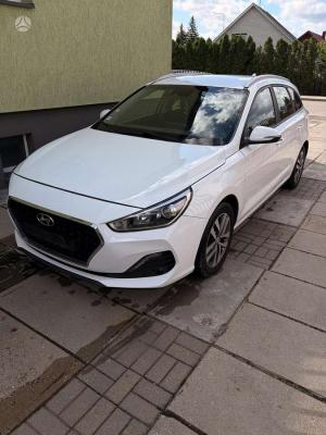Белый Хендай i30 2020 в Мариямполе, объемом двигателя 1.60 л и пробегом 110 тыс. км за 6200 €, фото  на AUTOMOTO.COM.LV