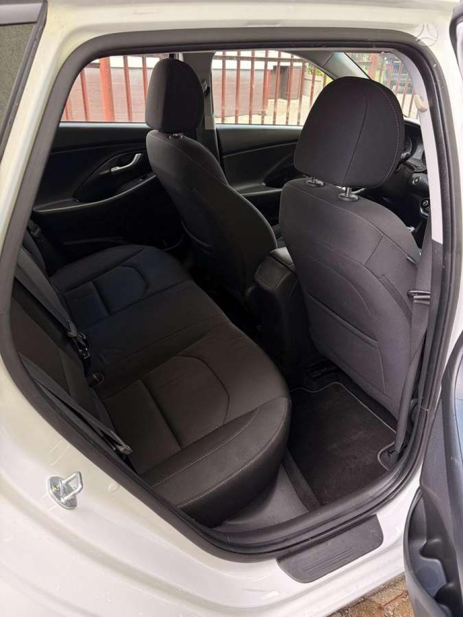 Белый Хендай i30 2020 в Мариямполе, объемом двигателя 1.60 л и пробегом 110 тыс. км за 6200 €, фото 21 на AUTOMOTO.COM.LV