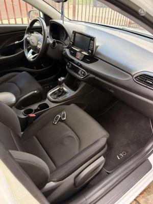 Белый Хендай i30 2020 в Мариямполе, объемом двигателя 1.60 л и пробегом 110 тыс. км за 6200 €, фото 23 на AUTOMOTO.COM.LV