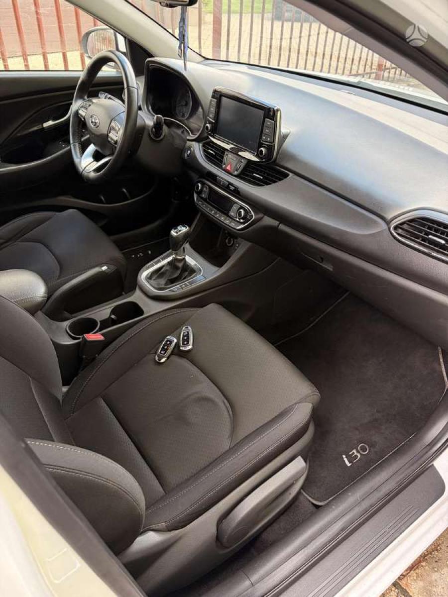 Белый Хендай i30 2020 в Мариямполе, объемом двигателя 1.60 л и пробегом 110 тыс. км за 6200 €, фото 23 на AUTOMOTO.COM.LV