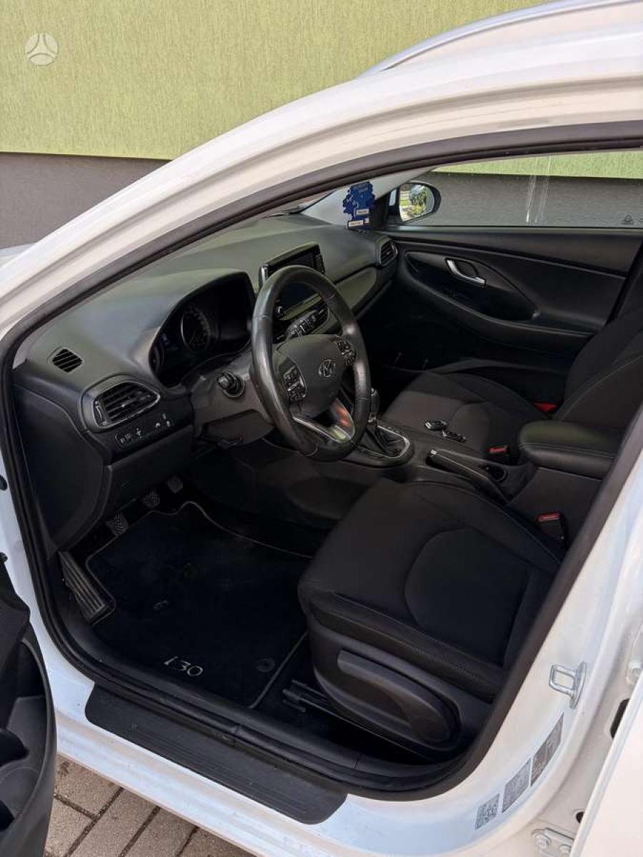 Белый Хендай i30 2020 в Мариямполе, объемом двигателя 1.60 л и пробегом 110 тыс. км за 6200 €, фото 25 на AUTOMOTO.COM.LV