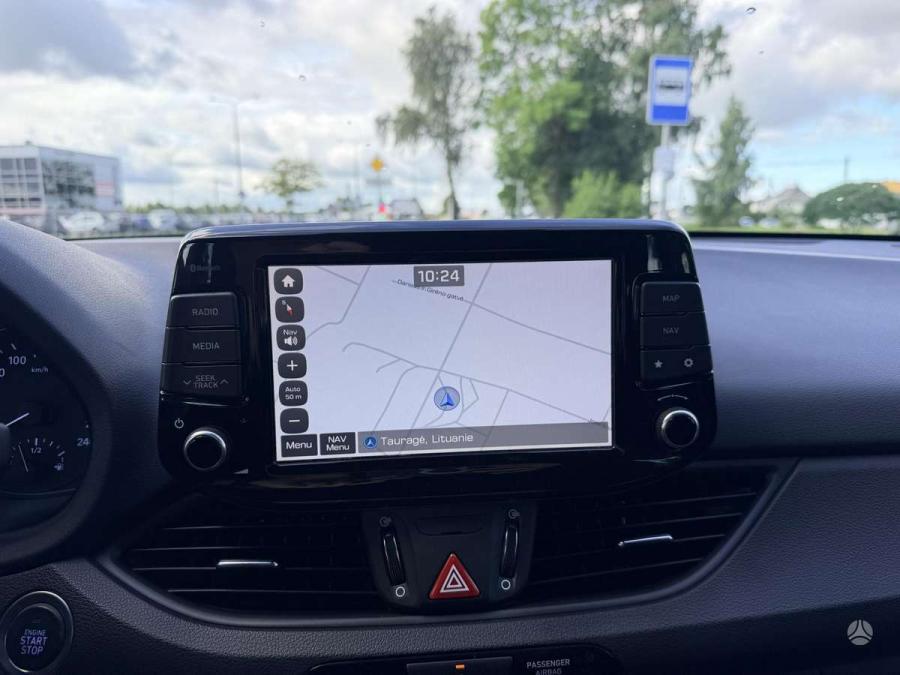 Белый Хендай i30 2020 в Таураге, объемом двигателя 1.60 л и пробегом 147 тыс. км за 8299 €, фото 21 на AUTOMOTO.COM.LV