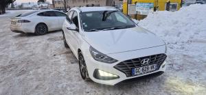 White Hyundai i30 2021 in Taurage, with an engine capacity of 1.60 L and mileage of 180 thousand km for 8900 €, photo 3 on AUTOMOTO.COM.LV