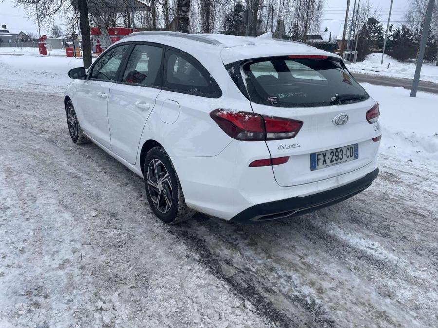 Balts Hyundai i30 2021 Tauragė, ar dzinēja tilpumu 1.60 L un nobraukumu 267 tūkst. km par 7200 €, foto 5 vietnē AUTOMOTO.COM.LV