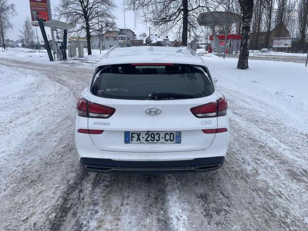 White Hyundai i30 2021 in Taurage, with an engine capacity of 1.60 L and mileage of 267 thousand km for 7200 €, photo 6 on AUTOMOTO.COM.LV