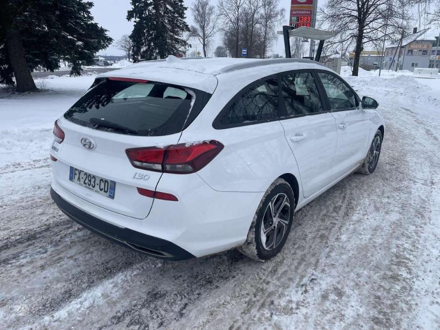 Balts Hyundai i30 2021 Tauragė, ar dzinēja tilpumu 1.60 L un nobraukumu 267 tūkst. km par 7200 €, foto 7 vietnē AUTOMOTO.COM.LV