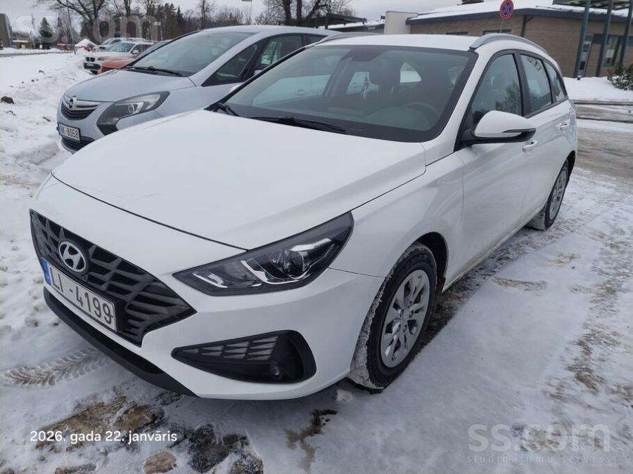Balts Hyundai i30 2021 Valmiera, ar dzinēja tilpumu 1.50 L un nobraukumu 106 tūkst. km par 11300 €, foto 1 vietnē AUTOMOTO.COM.LV