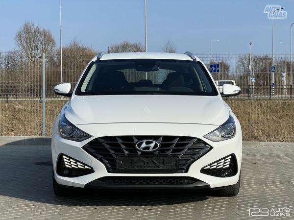 Белый Хендай i30 2021 в Таураге, объемом двигателя 1.60 л и пробегом 107 тыс. км за 10990 €, фото 2 на AUTOMOTO.COM.LV