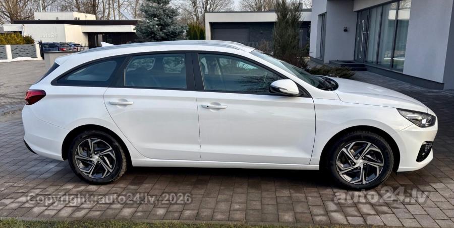 Белый Хендай i30 2021 в Пярну, объемом двигателя 1.60 л и пробегом 108 тыс. км за 10990 €, фото 4 на AUTOMOTO.COM.LV
