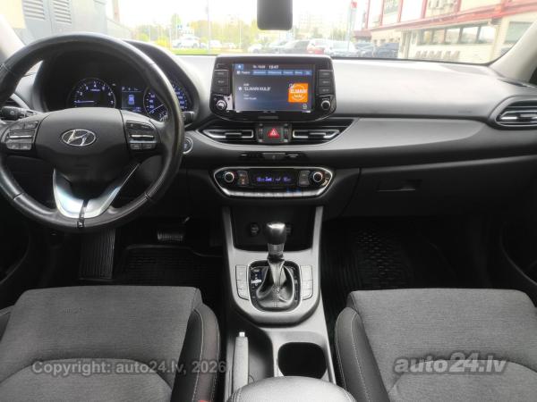 Balts Hyundai i30 2021 Tallina, ar dzinēja tilpumu 1.00 L un nobraukumu 69 tūkst. km par 14998 €, foto 10 vietnē AUTOMOTO.COM.LV
