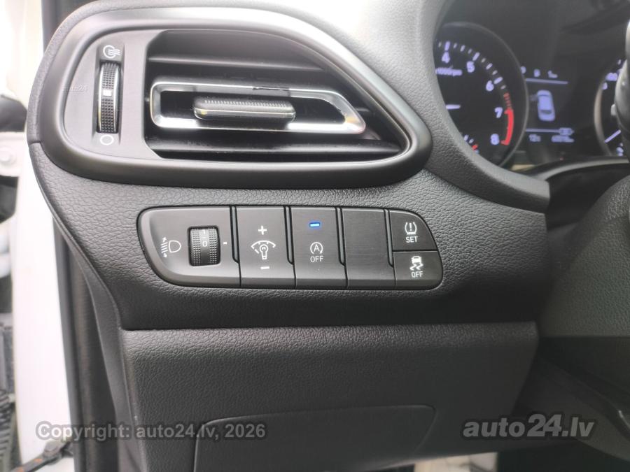 Белый Хендай i30 2021 в Таллин, объемом двигателя 1.00 л и пробегом 69 тыс. км за 14998 €, фото 16 на AUTOMOTO.COM.LV
