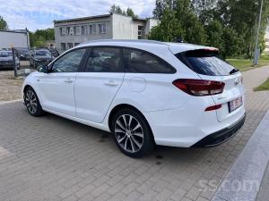 Белый Хендай i30 2021 в Лимбажи, объемом двигателя 1.60 л и пробегом 69 тыс. км за 15550 €, фото 7 на AUTOMOTO.COM.LV