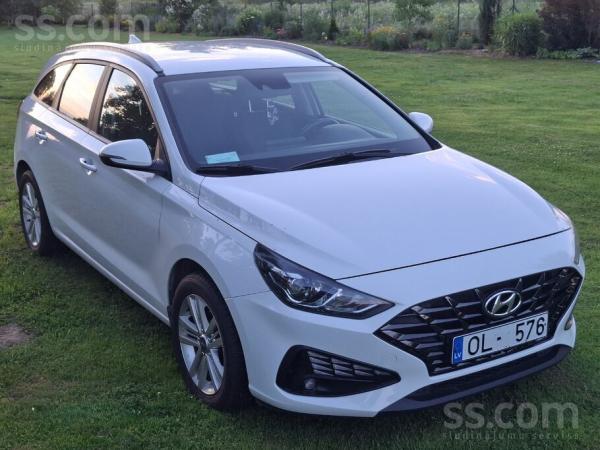 Белый Хендай i30 2021 в Валмиера, объемом двигателя 1.50 л и пробегом 110 тыс. км за 9100 €, фото 2 на AUTOMOTO.COM.LV