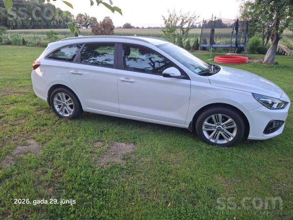 Белый Хендай i30 2021 в Валмиера, объемом двигателя 1.50 л и пробегом 111 тыс. км за 9100 €, фото 1 на AUTOMOTO.COM.LV
