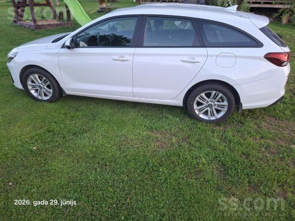 Белый Хендай i30 2021 в Валмиера, объемом двигателя 1.50 л и пробегом 111 тыс. км за 9100 €, фото 4 на AUTOMOTO.COM.LV