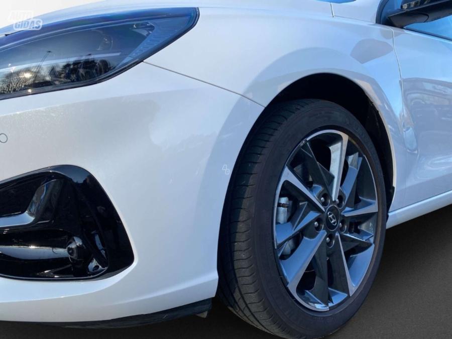 Balts Hyundai i30 2022 Kauņa, ar dzinēja tilpumu 1.00 L un nobraukumu 22 tūkst. km par 21978 €, foto 4 vietnē AUTOMOTO.COM.LV