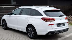 White Hyundai i30 2022 in Marijampole, with an engine capacity of 1.60 L and mileage of 226 thousand km for 10990 €, photo 9 on AUTOMOTO.COM.LV