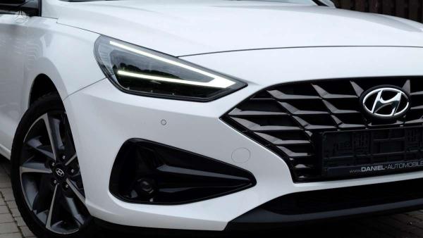 Balts Hyundai i30 2022 Marijampole, ar dzinēja tilpumu 1.60 L un nobraukumu 226 tūkst. km par 9990 €, foto 1 vietnē AUTOMOTO.COM.LV