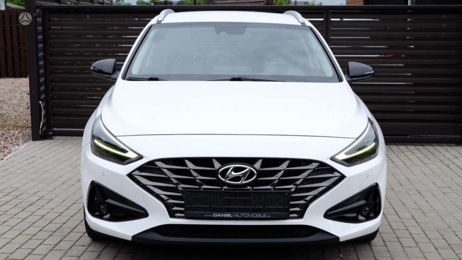 Balts Hyundai i30 2022 Marijampole, ar dzinēja tilpumu 1.60 L un nobraukumu 226 tūkst. km par 9990 €, foto 5 vietnē AUTOMOTO.COM.LV
