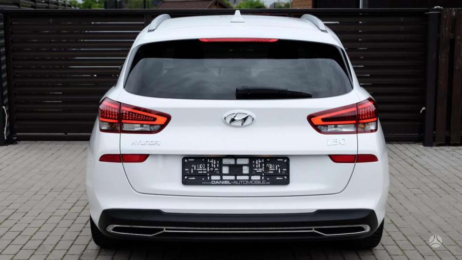 Balts Hyundai i30 2022 Marijampole, ar dzinēja tilpumu 1.60 L un nobraukumu 226 tūkst. km par 9990 €, foto 9 vietnē AUTOMOTO.COM.LV