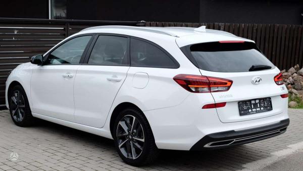 Balts Hyundai i30 2022 Marijampole, ar dzinēja tilpumu 1.60 L un nobraukumu 226 tūkst. km par 9990 €, foto 9 vietnē AUTOMOTO.COM.LV