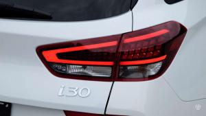 Balts Hyundai i30 2022 Marijampole, ar dzinēja tilpumu 1.60 L un nobraukumu 226 tūkst. km par 9990 €, foto 11 vietnē AUTOMOTO.COM.LV