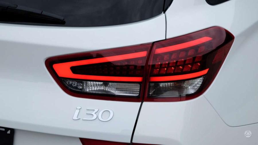 Balts Hyundai i30 2022 Marijampole, ar dzinēja tilpumu 1.60 L un nobraukumu 226 tūkst. km par 9990 €, foto 11 vietnē AUTOMOTO.COM.LV