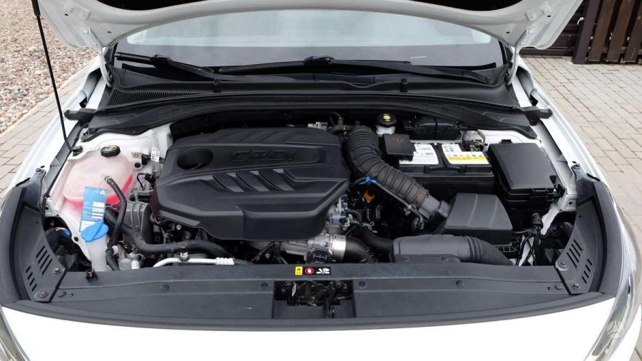 Balts Hyundai i30 2022 Marijampole, ar dzinēja tilpumu 1.60 L un nobraukumu 226 tūkst. km par 9990 €, foto 18 vietnē AUTOMOTO.COM.LV
