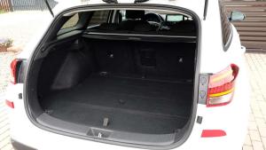 Balts Hyundai i30 2022 Marijampole, ar dzinēja tilpumu 1.60 L un nobraukumu 226 tūkst. km par 9990 €, foto 19 vietnē AUTOMOTO.COM.LV
