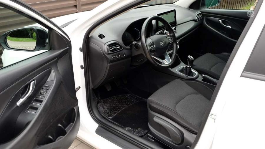 Balts Hyundai i30 2022 Marijampole, ar dzinēja tilpumu 1.60 L un nobraukumu 226 tūkst. km par 9990 €, foto 24 vietnē AUTOMOTO.COM.LV