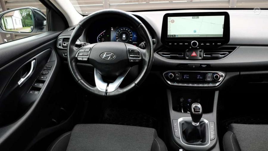 Balts Hyundai i30 2022 Marijampole, ar dzinēja tilpumu 1.60 L un nobraukumu 226 tūkst. km par 9990 €, foto 25 vietnē AUTOMOTO.COM.LV