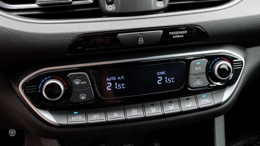 Balts Hyundai i30 2022 Marijampole, ar dzinēja tilpumu 1.60 L un nobraukumu 226 tūkst. km par 9990 €, foto 35 vietnē AUTOMOTO.COM.LV