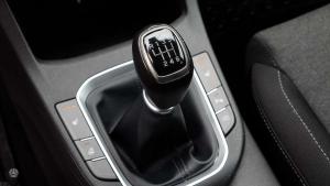 Balts Hyundai i30 2022 Marijampole, ar dzinēja tilpumu 1.60 L un nobraukumu 226 tūkst. km par 9990 €, foto 38 vietnē AUTOMOTO.COM.LV
