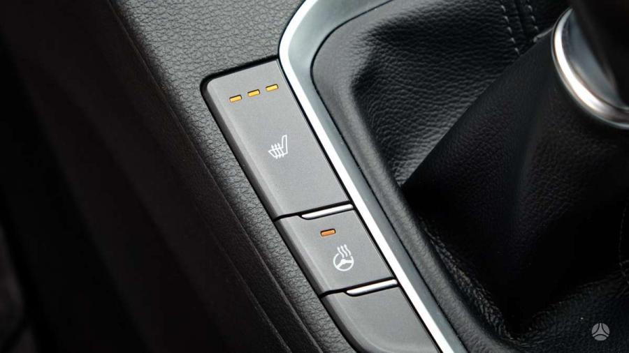 Balts Hyundai i30 2022 Marijampole, ar dzinēja tilpumu 1.60 L un nobraukumu 226 tūkst. km par 9990 €, foto 39 vietnē AUTOMOTO.COM.LV